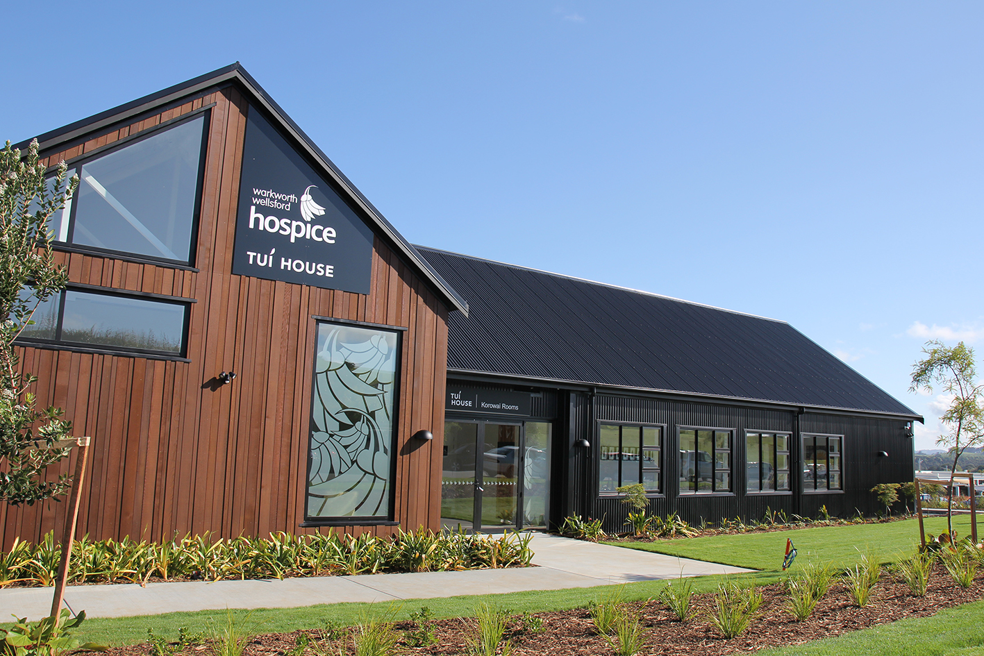 Tui House - DallowBoss