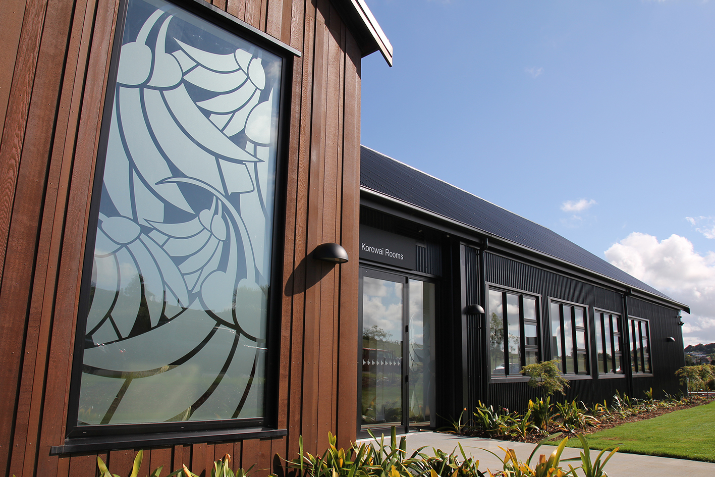 Tui House - DallowBoss