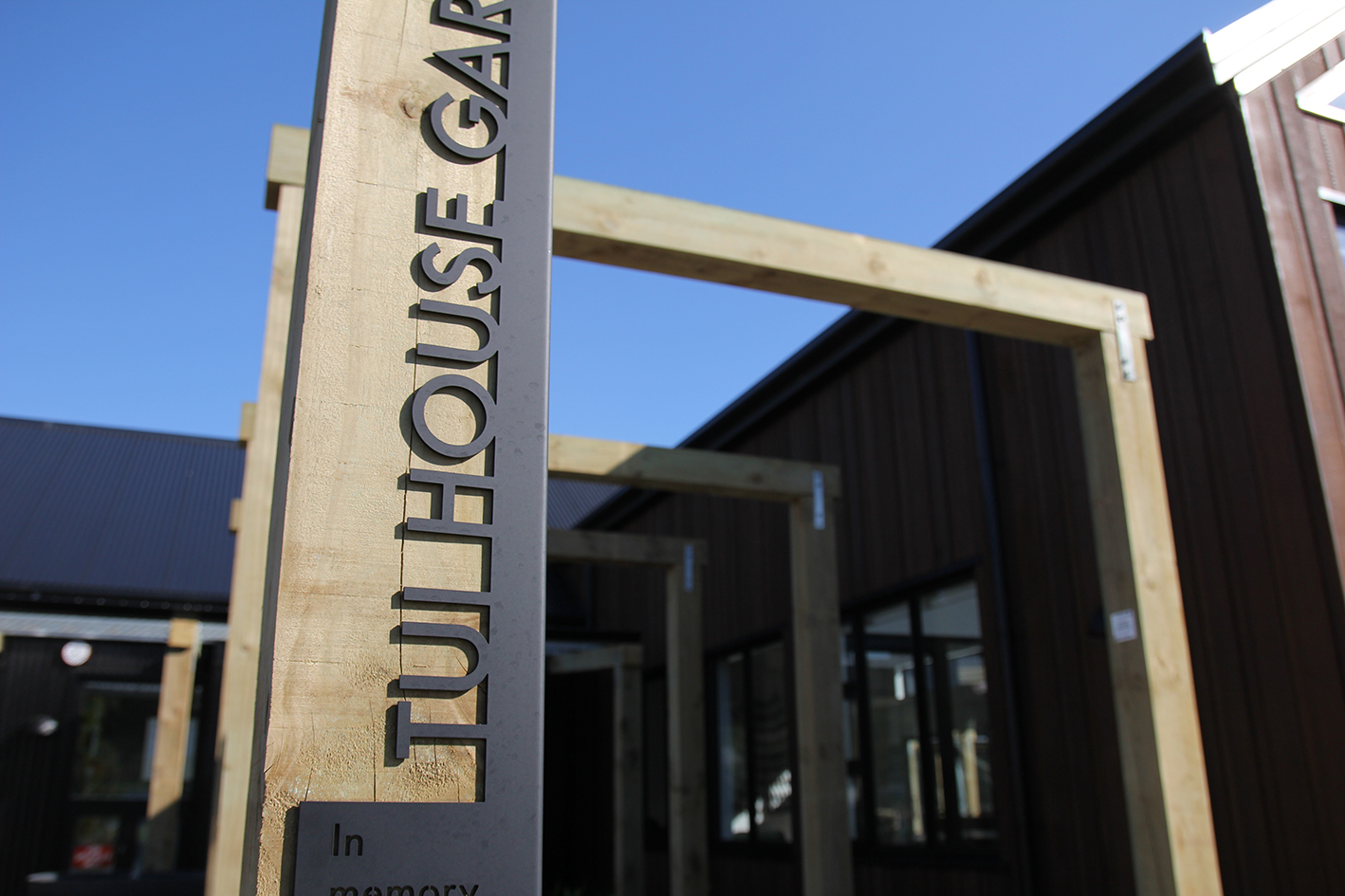 Tui House - DallowBoss